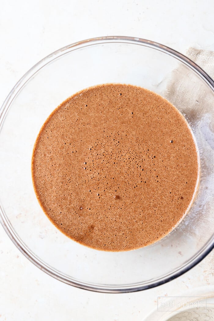 Chocolate Cake Roll Recipe (Swiss Roll Cake) - Add a Pinch